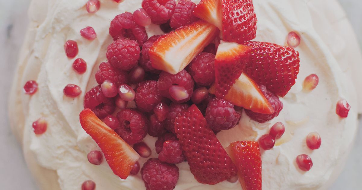 Pavlova cake | Recipe | Kitchen Stories