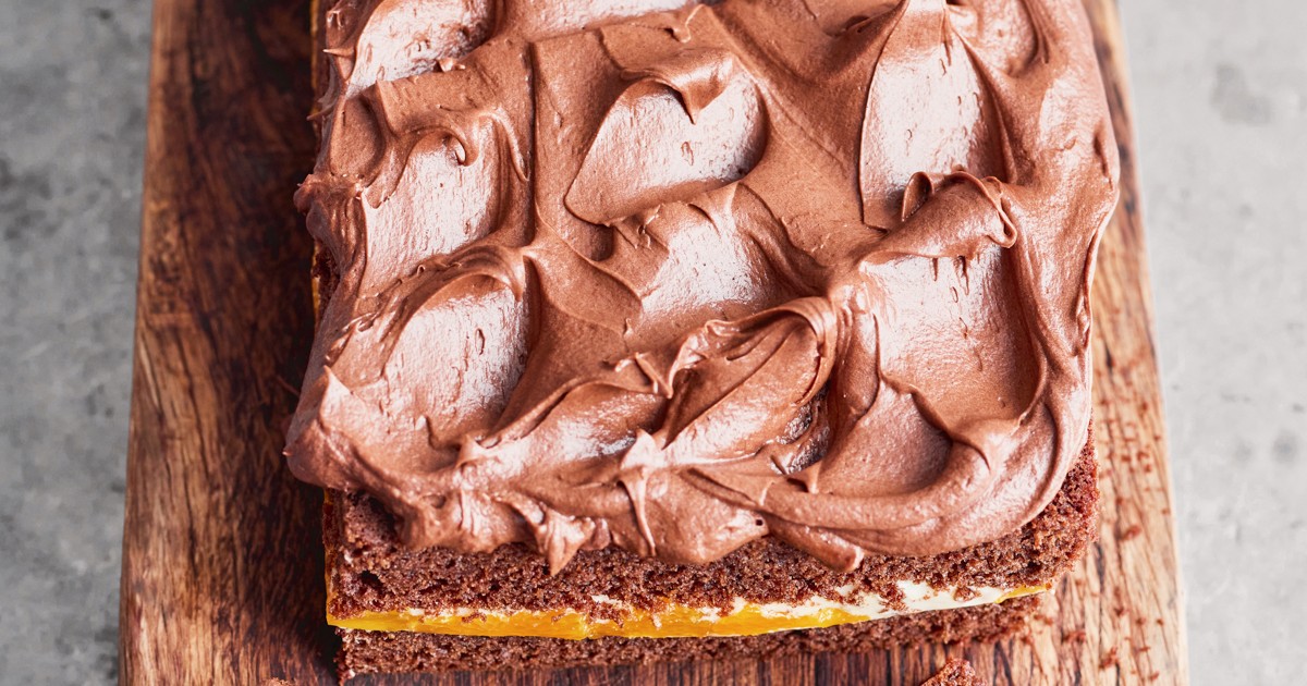 Chocolate party cake | Recipe | Kitchen Stories