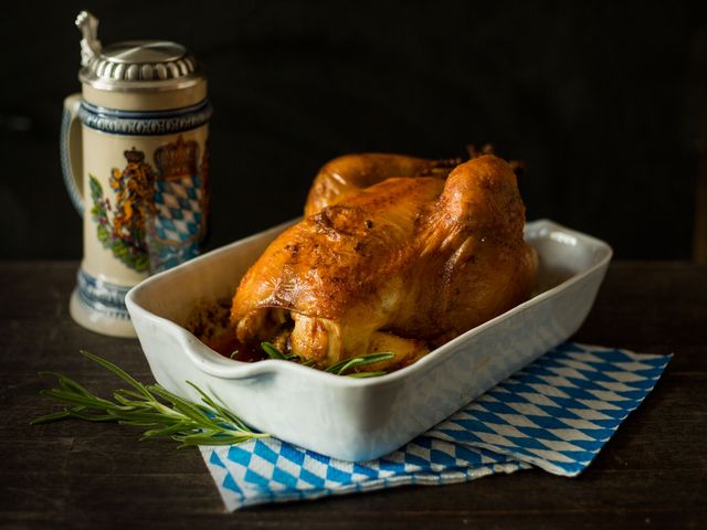 Knusprig saftiges Brathähnchen | Rezept | Kitchen Stories