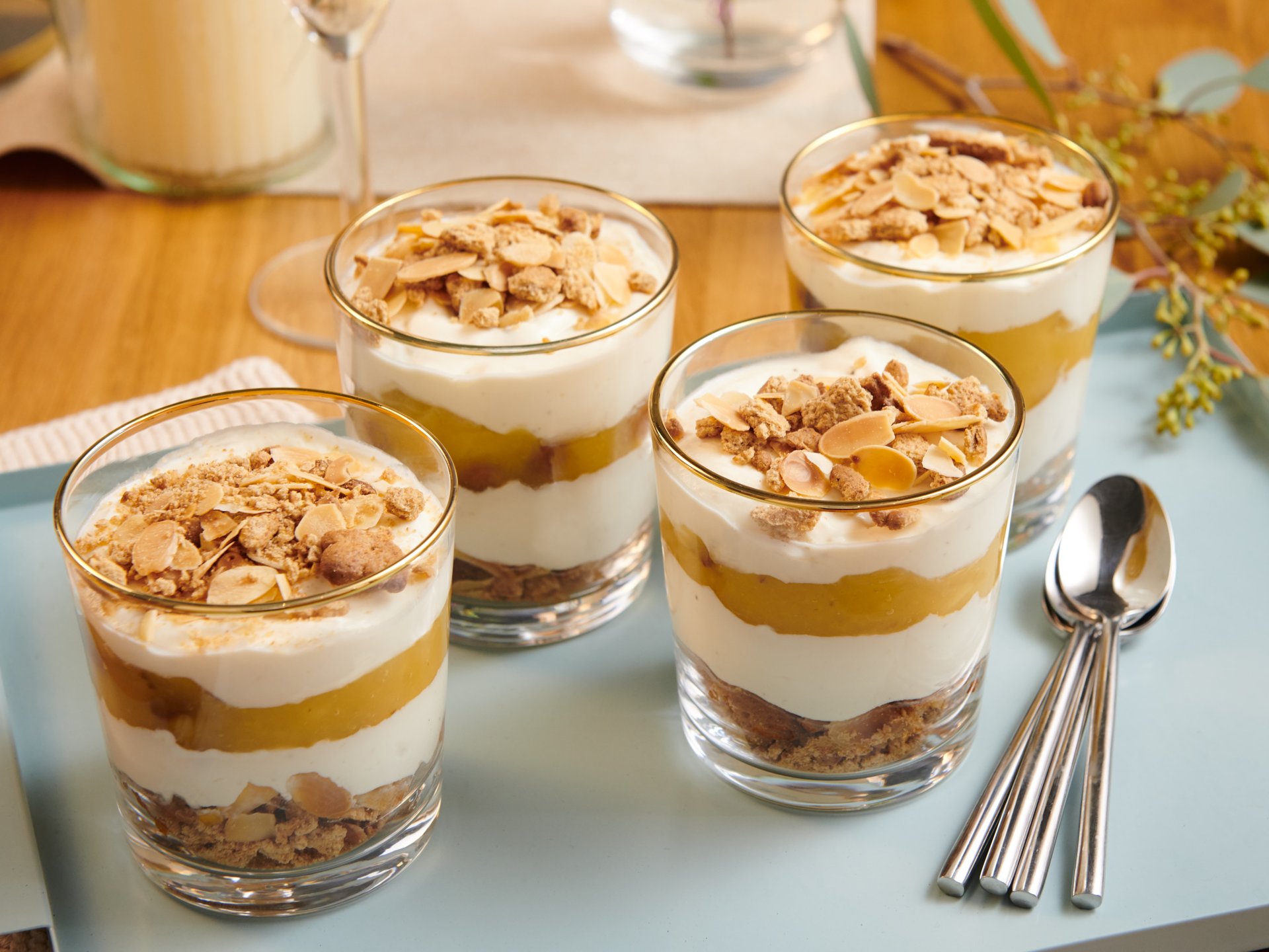 Tonka bean and baked apple parfait | Recipe | Kitchen Stories