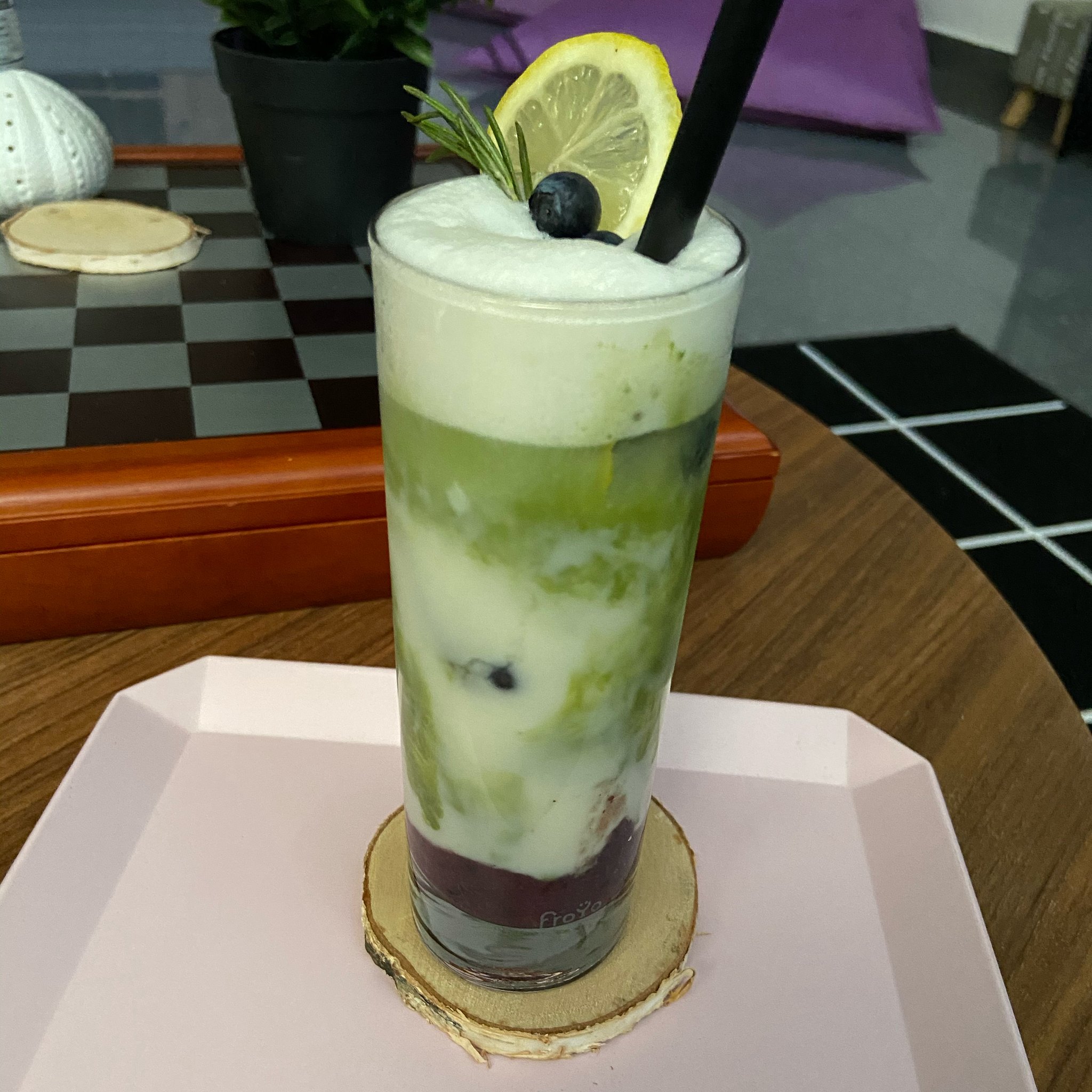 Vegan healthy Blueberry matcha latte | Recipe | Kitchen Stories