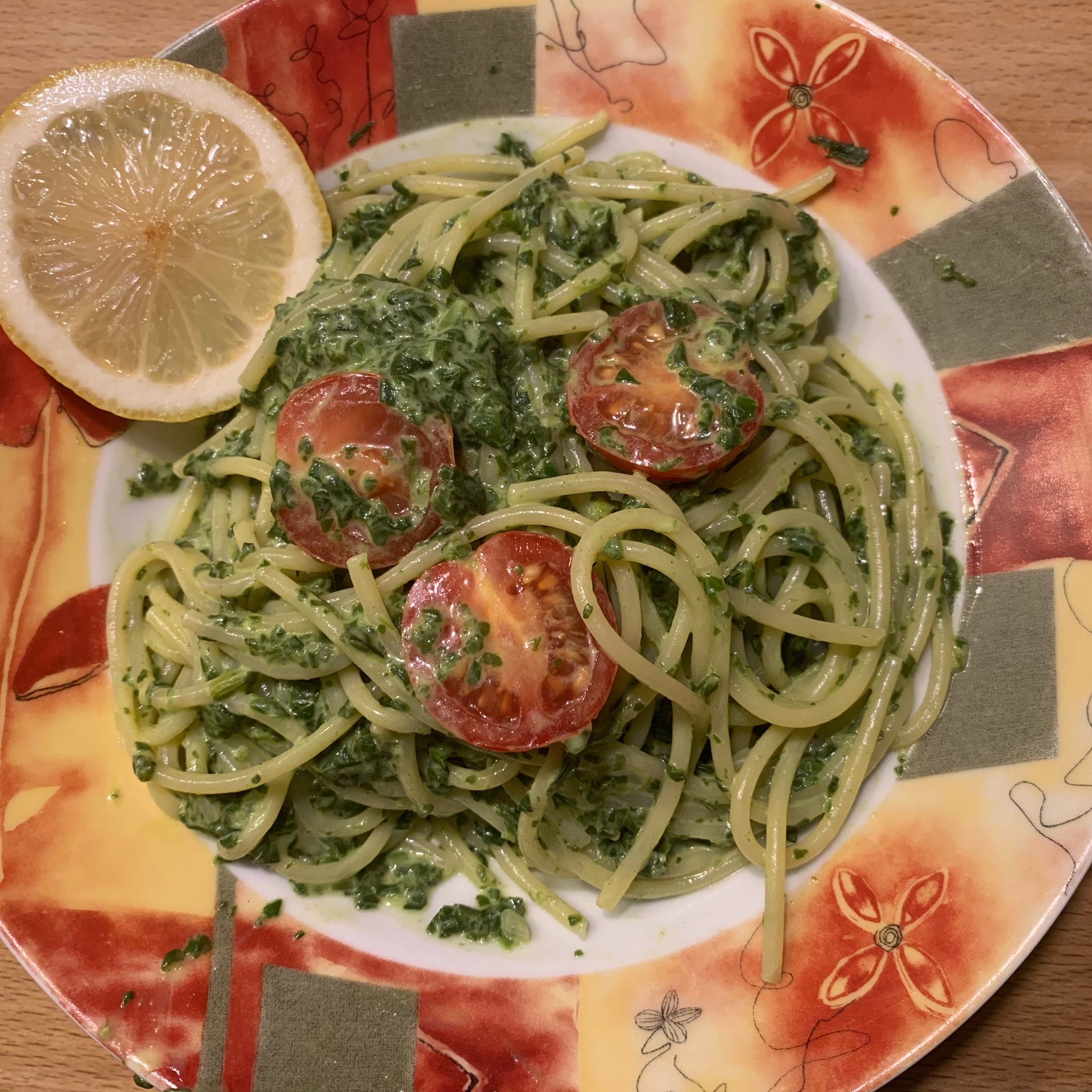 Spaghetti mit Spinat-Frischkäse-Soße | Rezept | Kitchen Stories