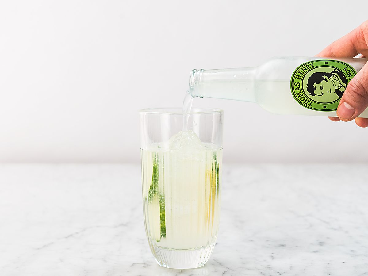 Vodka with bitter lemon | Recipe | Kitchen Stories