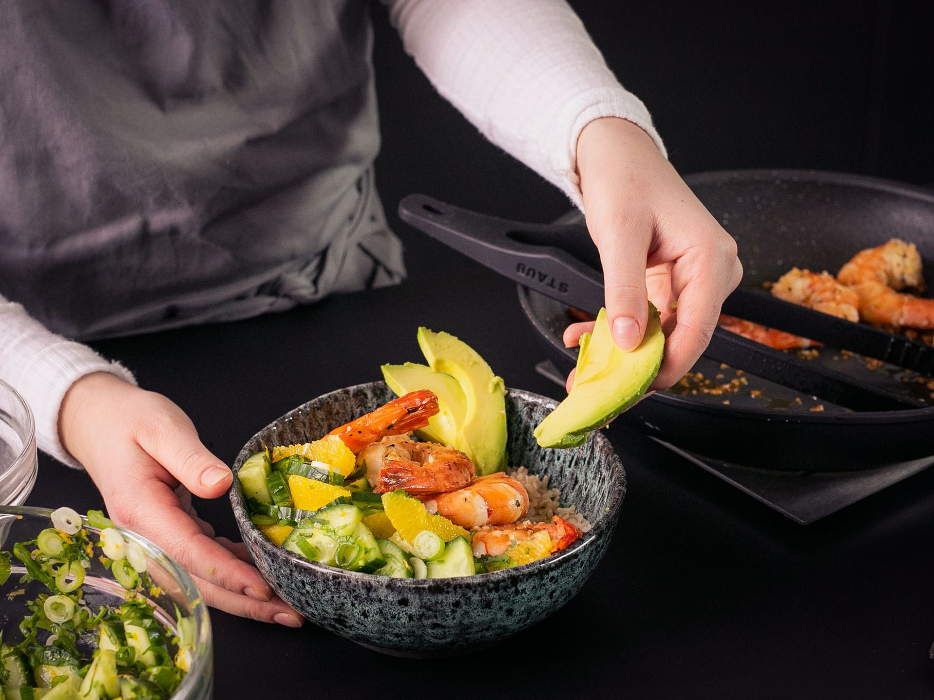 Orange mojo-marinated shrimp rice bowl | Recipe | Kitchen Stories