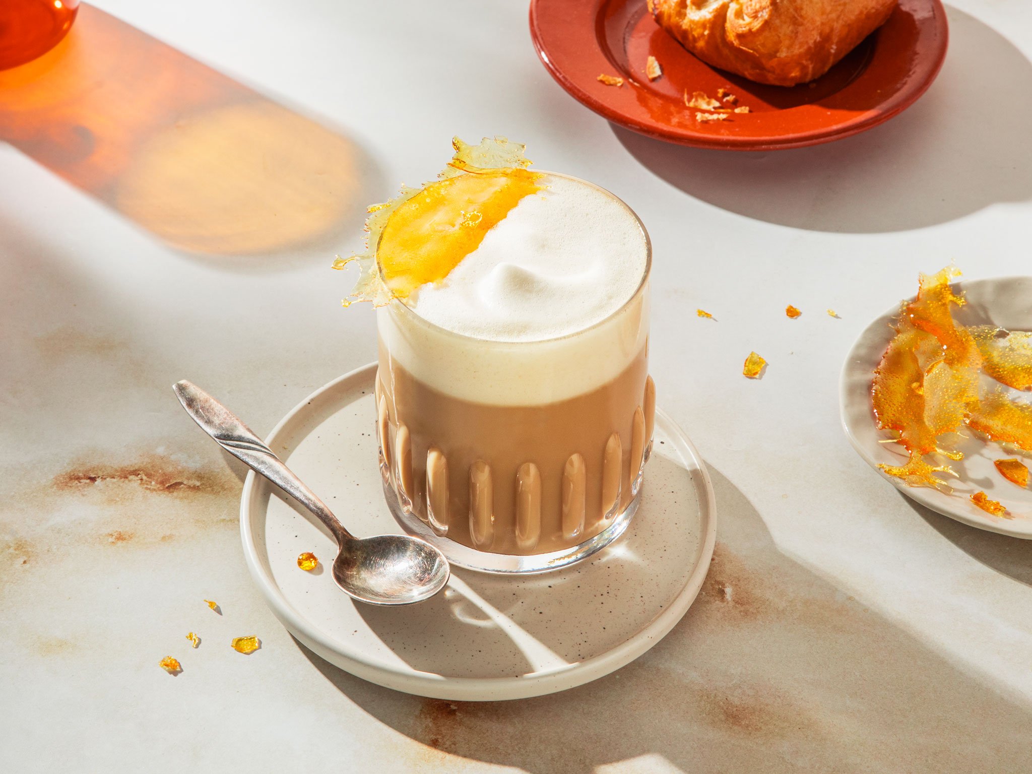 Caramel Crème Brulée Latte | Rezept | Kitchen Stories