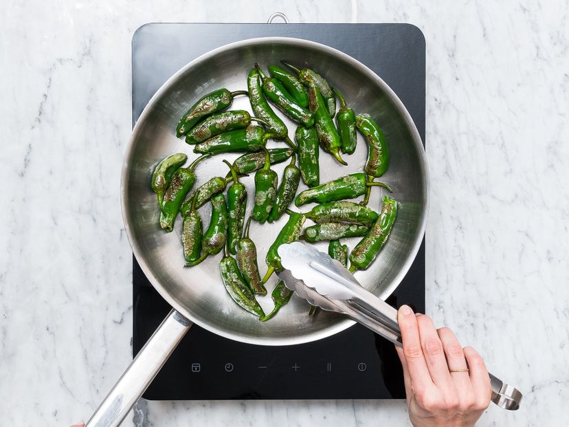 Blistered padrón peppers with garlic dip | Recipe | Kitchen Stories