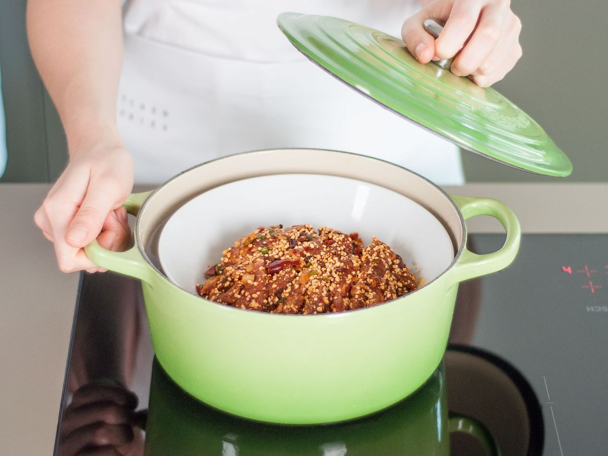 Spicy steamed pork and sticky rice | Recipe | Kitchen Stories