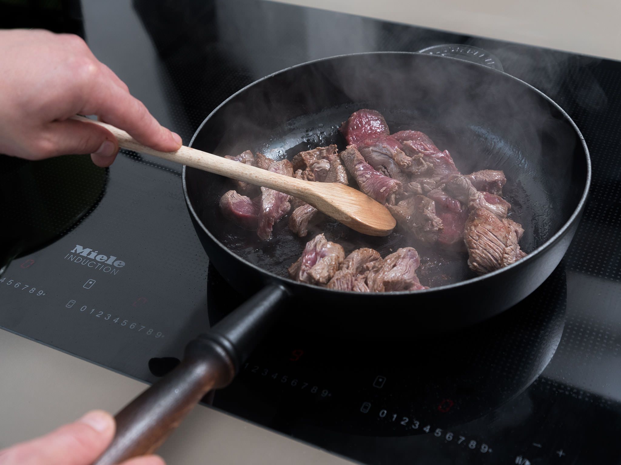 Tagliatelle with beef and creamy pepper sauce | Recipe | Kitchen Stories
