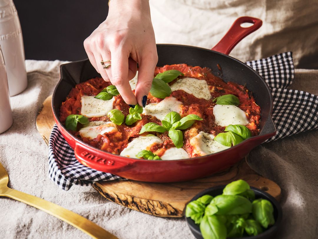 5 Ingenious New Ways to Use a Cast Iron Pan | Stories | Kitchen Stories