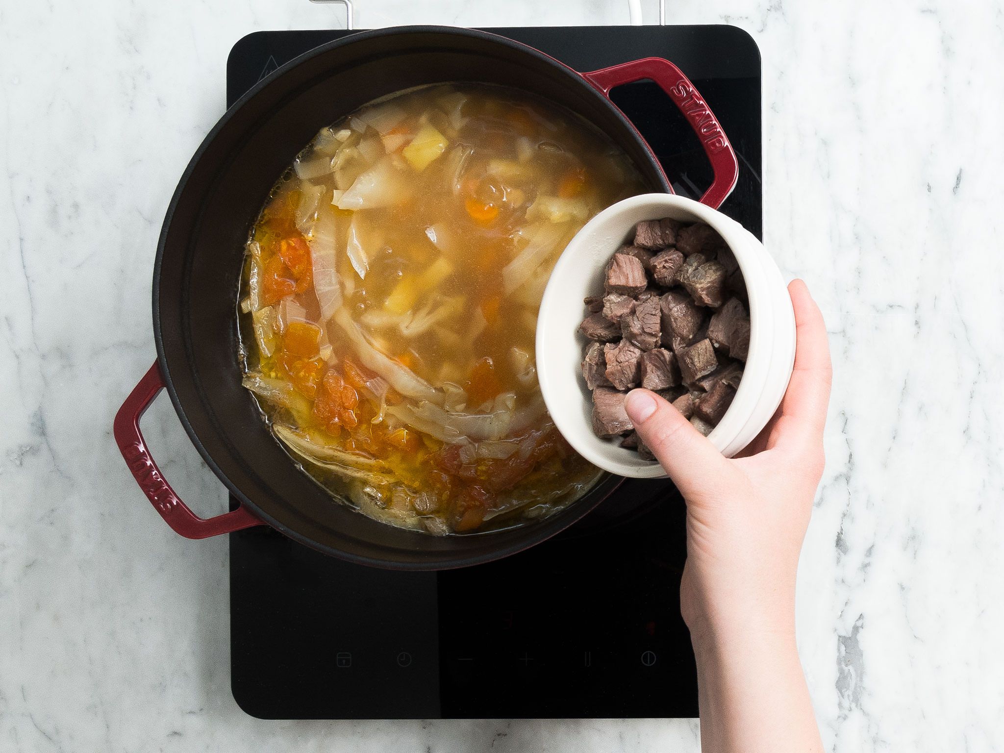 Russische Kohlsuppe | Rezept | Kitchen Stories