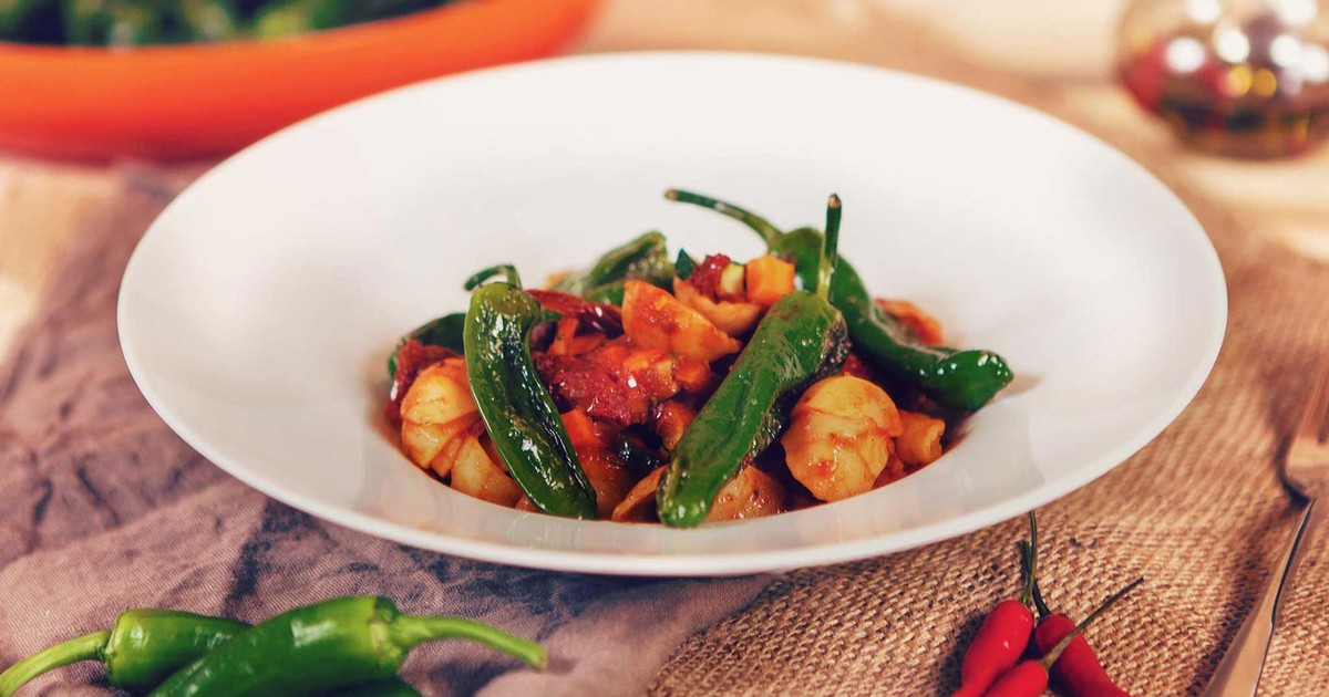 Mediterranean pasta with pimientos | Recipe | Kitchen Stories