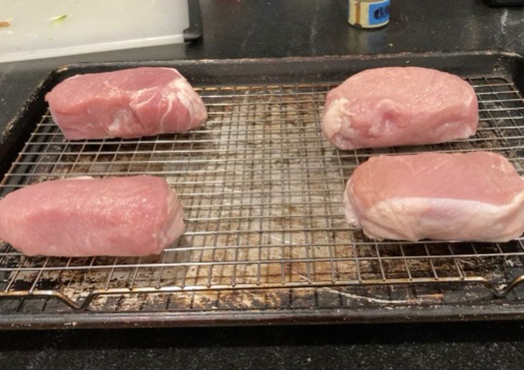 Grandpas famous pork chops | Recipe | Kitchen Stories